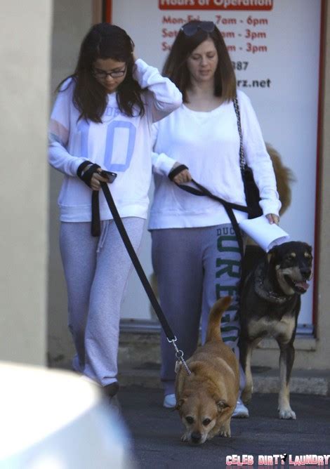 Selena Gomez Deeply Depressed Over Justin Bieber S Cheating She Runs Home To Mother Celeb