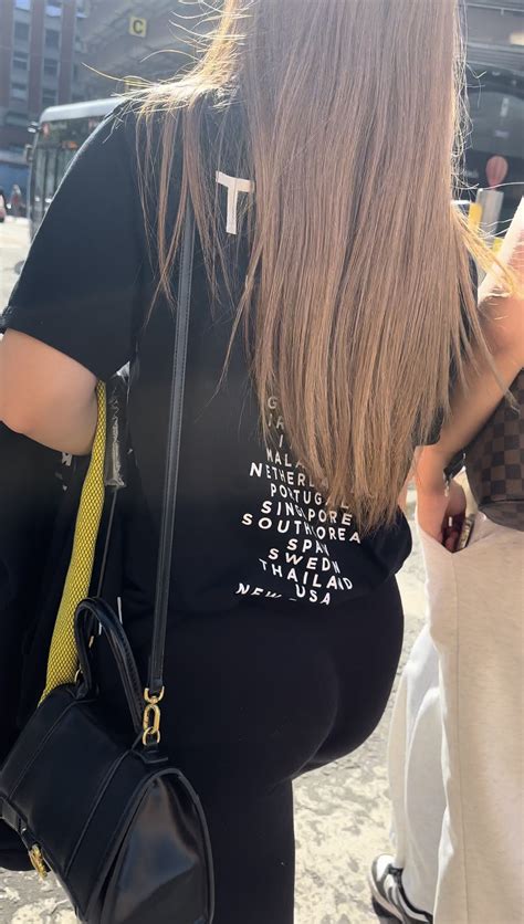 Pretty Girl With Round Booty In Super Flattering Leggings Faceshots