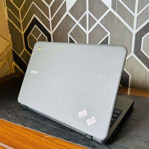 Acer C731 32gb Storage 4gb Ram 11 6 Display Play Store Supported Scratches On