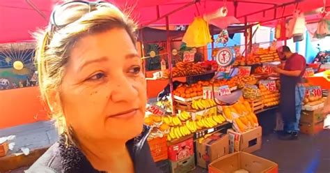 Madre cubana visita por primera vez un tianguis en México Dan ganas