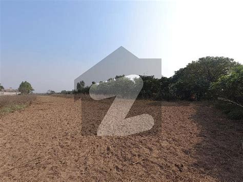 On Excellent Location Ideal Farm House For Sale In Islamabad Expressway