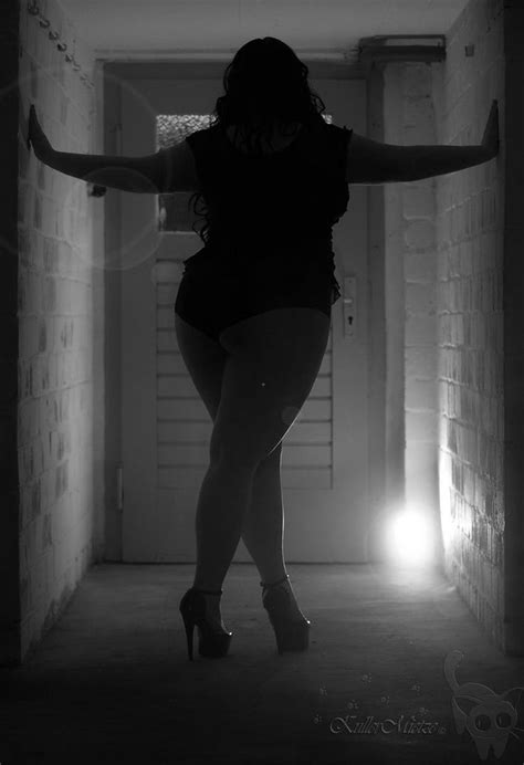 Plus Size Beauty Molliges Model Boudiour Poses Plus Size Posing