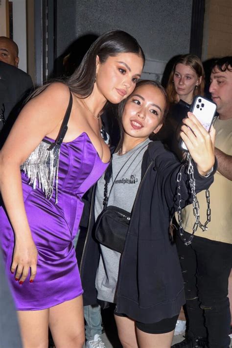 Selena Gomezs Big Boobs And Cleavage A Vma Afterparty Sensation