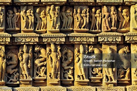 카주라호의 복잡하게 조각된 벽 0명에 대한 스톡 사진 및 기타 이미지 Istock