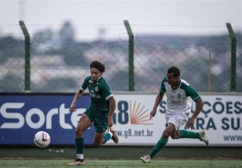 Goiás renova contrato de promessa de sua base por mais uma temporada