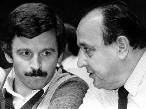 Hans Dieter Genscher Der Mann Im Gelben Pullunder Fotos Der Spiegel