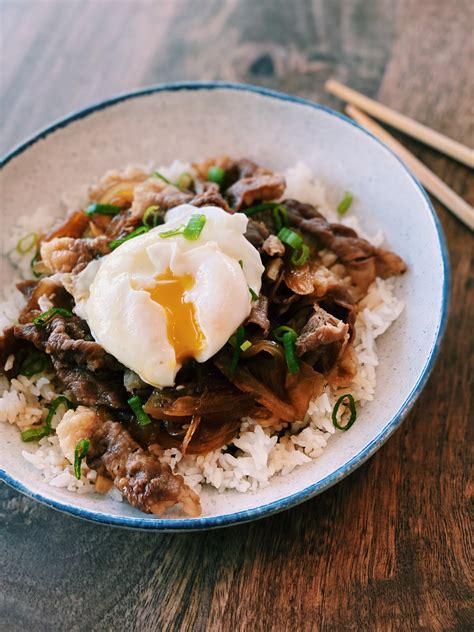 Japan S Favorite Beef Rice Bowl Gyudon Tiffy Cooks