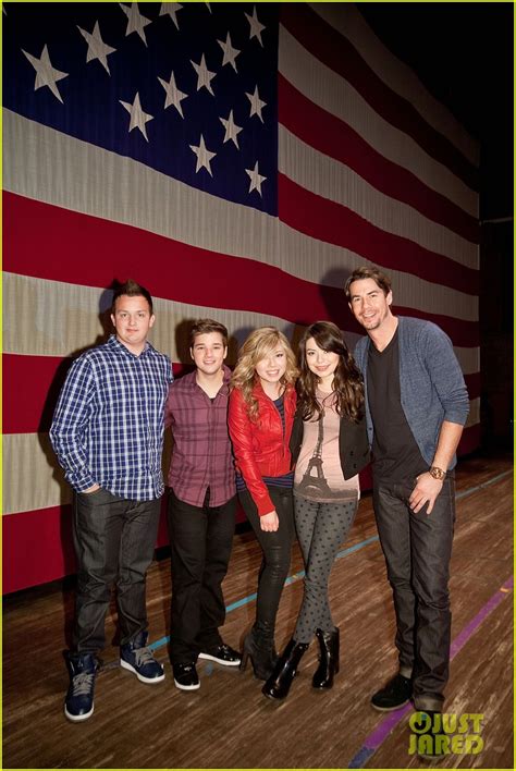 Miranda Cosgrove Says Sams Absence Will Be Addressed In First Episode