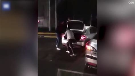 Golpiza E Intento De Secuestro El Momento En Que Un Hombre Trata De