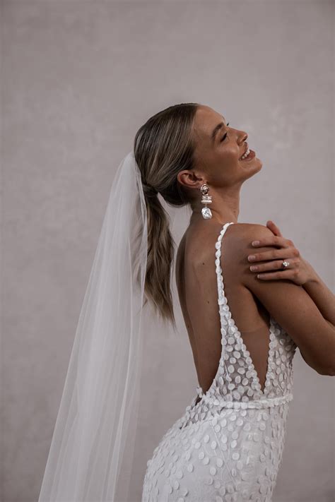 Louie V2 The Dress Bride