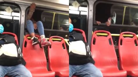 La Mujer Araña Fue Vista En Transmilenio Y Uso Su Sentido Arácnido Al