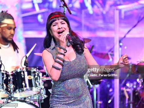 Melissa Singer Photos And Premium High Res Pictures Getty Images