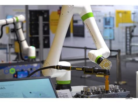 New Fanuc Crx 20ial Robotic Arms 970304