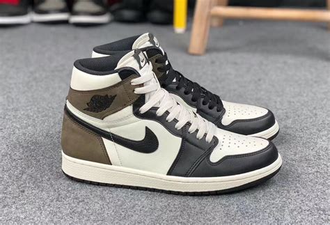Air Jordan 1 Dark Mocha 555088 105 2020 Release Date Info Sneakerfiles