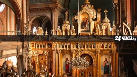 Желязната църква в Истанбул се оказа тясна за християните на Великден