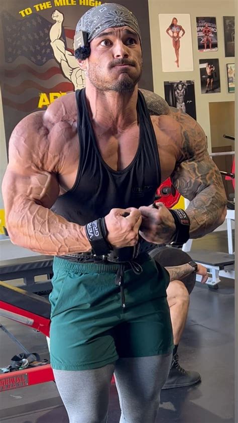 Jeremy Buendia Shows Off Massive 5 941 Calorie Full Day Of Eating For