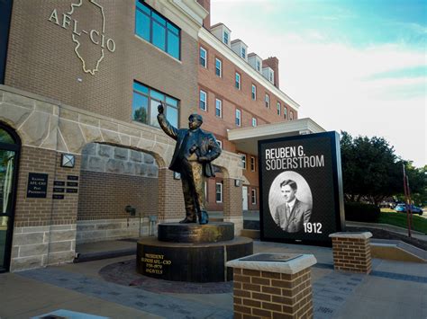 Reuben Soderstrom And The Labor Of Digital Signage Sign Builder Illustrated The How To Sign