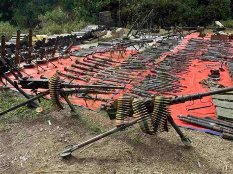 မန်တုံမြို့နယ်ရှိ စစ်ကောင်စီတပ်စခန်းများမှ သိမ်းဆည်းရရှိသော စစ်လက် နက်ပစ္စည်းများကို Tnla ထုတ်ပ