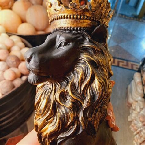 خرید و قیمت مجسمه شیر پلی استر مشکی طلایی از غرفه راک استایل