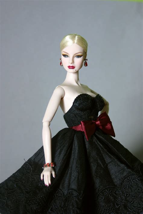 Fashion Royalty Agness Von Weiss Dressing The Part — Fashion Doll