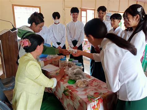 ပင်လုံမြို့ အမှတ် ၃ အခြေခံပညာအလယ်တန်းကျောင်း၌ လူငယ်ရေးရာအသိပညာပေးဟောပ