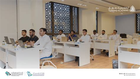 Tuwaiq Academy أكاديمية طويق on Twitter جانب من معسكر بناء مواقع