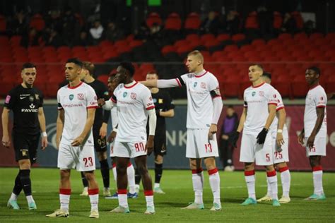 Табло Прем`єр ліги Кривбас наздогнав Шахтар а Рух відірвався від Полісся Команда №1