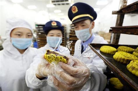 安徽淮北：严把节日食品安全关 人民图片网