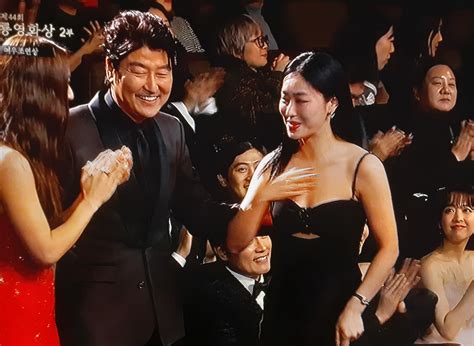 청룡영화상 남녀 조연상 조인성 전여빈 수상 Dprime