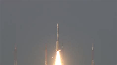 India Launches Powerful New Weather Satellite Insat 3ds Into Orbit On