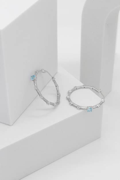 Premium Photo Silver Jewelry Photo Shot Nice