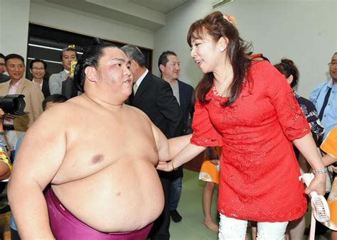 御嶽海が7場所ぶり2度目の優勝 貴景勝との決定戦を制すスポーツデイリースポーツ Online