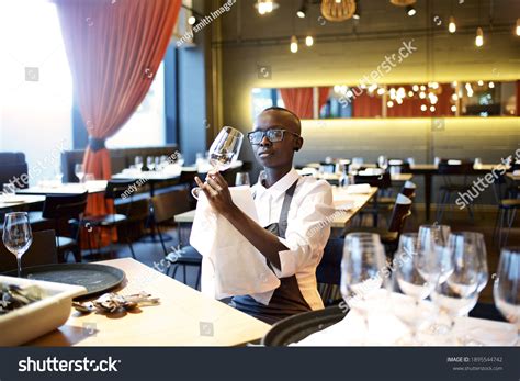 37 Server Cleaning Dishes 이미지 스톡 사진 및 벡터 Shutterstock