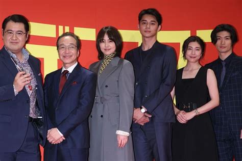 三浦春馬さん死去からわずか半年実父も1月に急逝していた 女性自身