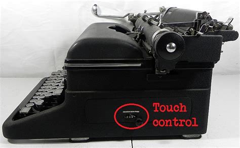 Oz Typewriter On This Day In Typewriter History Royals Magic Margin Men