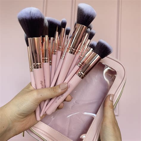 Kit De 18 Brochas Para Maquillaje Angel Pink Bright Tienda De