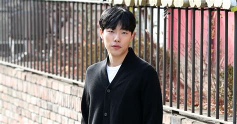 포토 류준열 들개파 2인자의 포스