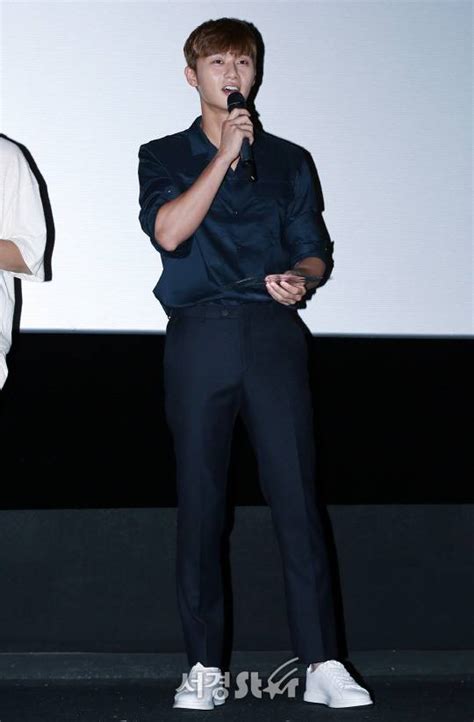 박서준 놀라운 다리길이 청년경찰 무대인사