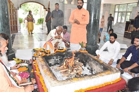 भारत की राष्ट्रपति माननीया श्रीमती द्रौपदी मुर्मू ने दूरभाष के माध्यम