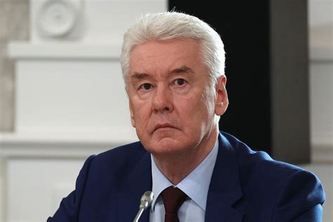 Собянин заявил о повреждении бытового объекта из за падения обломков