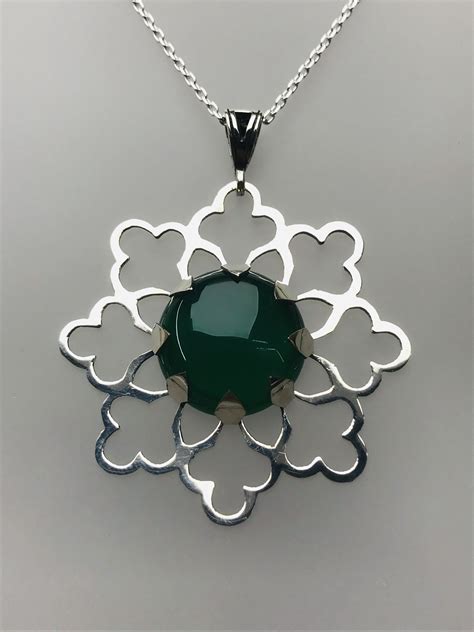 Pretty Jewelry Necklaces Diy Jewelry Pendants Diy Wire Jewelry