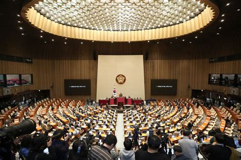 年终盘点 2024年，这十大国际新闻影响世界新华社新浪财经新浪网