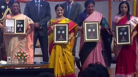 Ntr Memorial Coin రాష్ట్రపతి భవన్‌లో ఎన్టీఆర్‌ స్మారక నాణం విడుదల