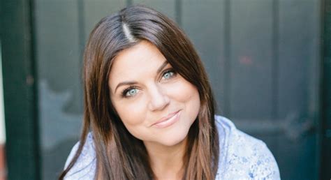 Alexa And Katie Alum Tiffani Thiessen Inks With Wme