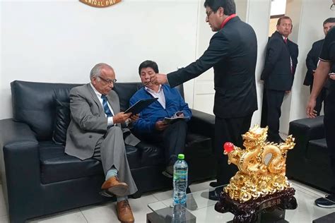 Crisis Política En Perú Dina Boluarte Se Reunió Con Congresistas De