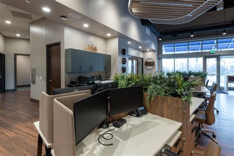 Office Midtown Crossing