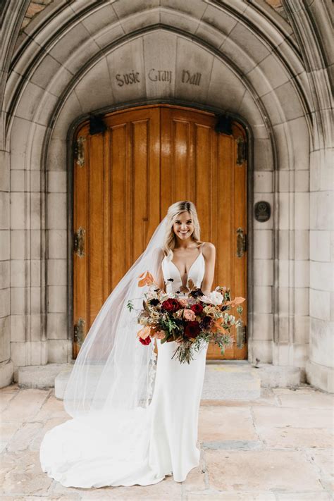 Jess Scott Lush Fall Wedding Floral Design At Clementine In