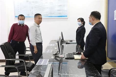 广铁分院李小东检察长一行到广州铁检院看望慰问干警广州铁路运输分院