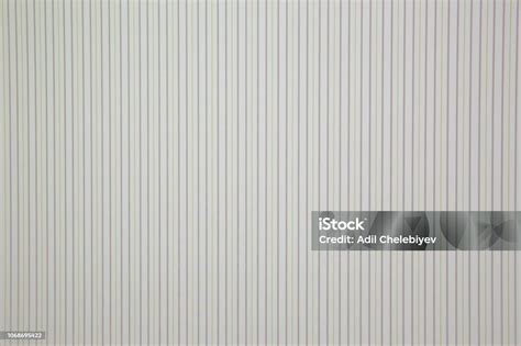 白い平らな線の壁紙平行直線の壁紙白の背景上の直線狭いバー縞テンプレート まっすぐのストックフォトや画像を多数ご用意 まっすぐ