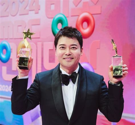 전현무 초심 잃지 않겠다mbc 방송연예대상 3번째 대상 수상